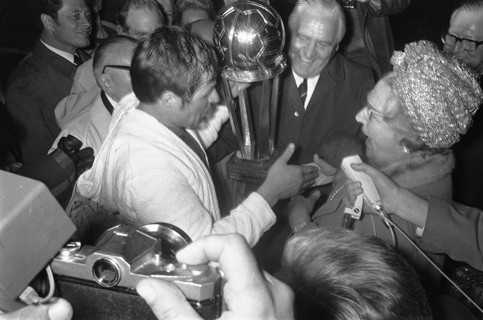 Feyenoordicoon Rinus Israël overleden – NIW