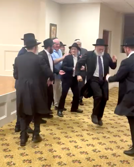 Dansen op de choepa – NIW